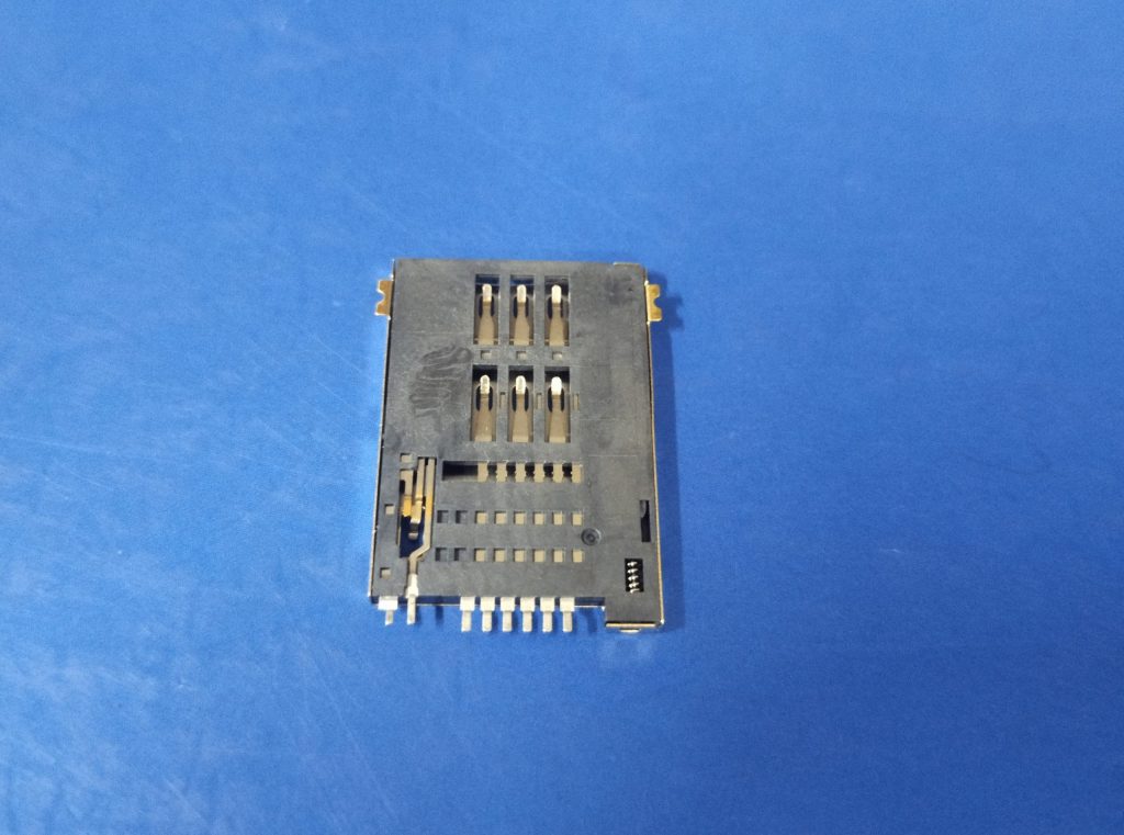 8 Pin Sim Card Holder Metal Push Type – Rajiv Electronics