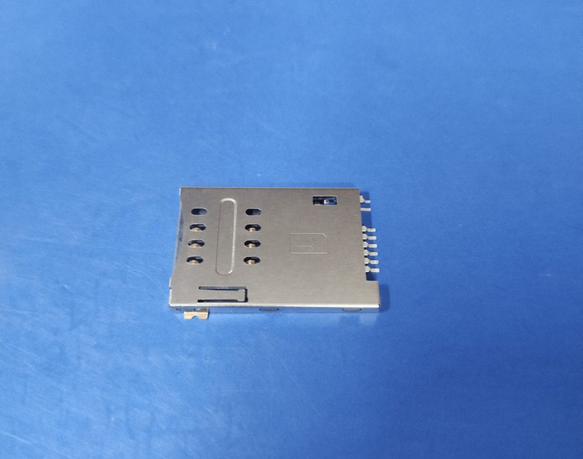 8 Pin Sim Card Holder Metal Push Type – Rajiv Electronics